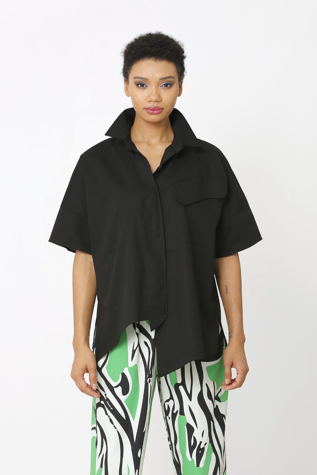 Design Detailed Pocket Shirt - Black